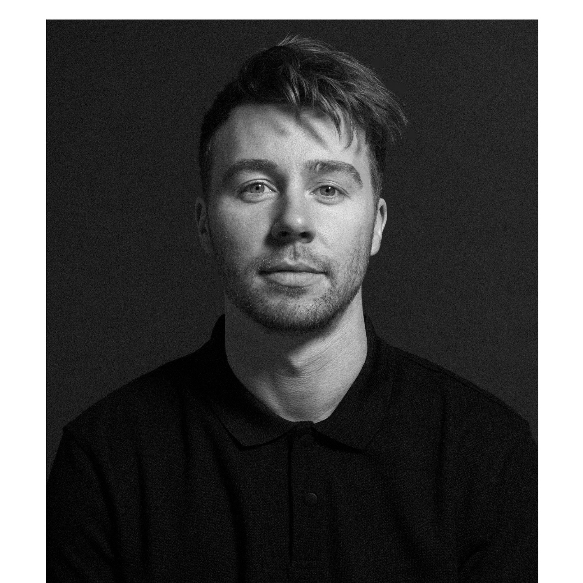 contact. - lars elbæk.